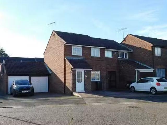 Semi detached house to rent in Artillery Row, Gravesend DA12