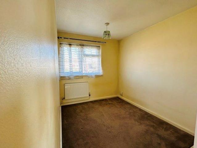 Semi detached house to rent in Goodwood Crescent, Gravesend DA12