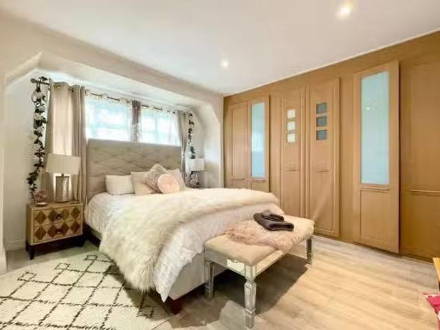 Semi detached house to rent in St Margarets Road, Edgware HA8