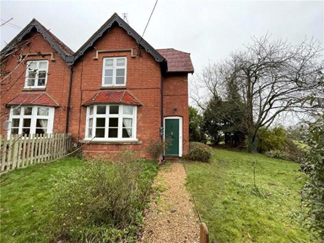 Semi Detached House To Rent In Walton, Warwick, Warwickshire, CV35