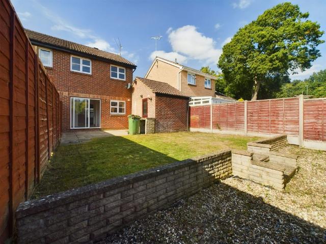Semi detached house to rent on