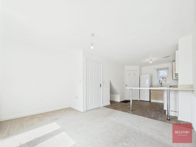 Semi detached house to rent on