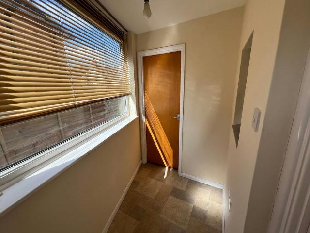 Semi detached house to rent on