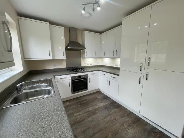 Semi Detached House to rent with 3 bedrooms, 33 Hadrian Way, Houghton