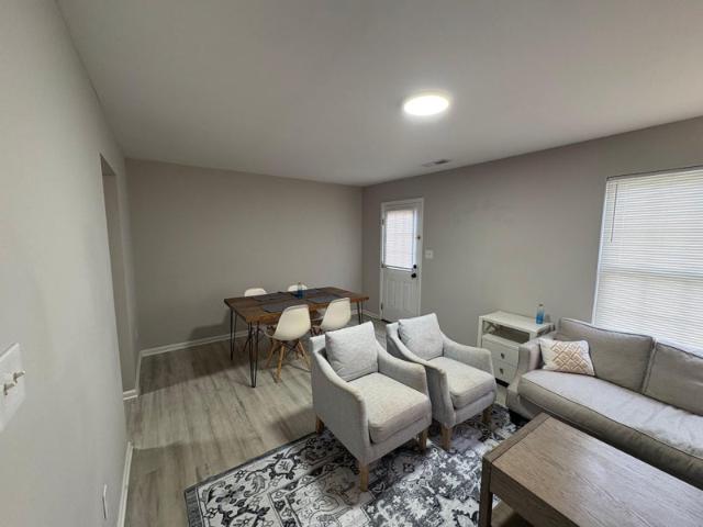 Semi detached Townhome near I40 and DT Raleigh