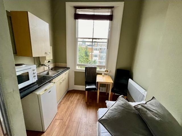 Semi Studio Flat To Rent