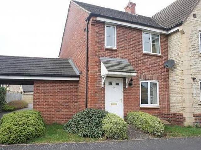 Semidetached house for rent in Grebe Road Bicester Oxfordshire OX26