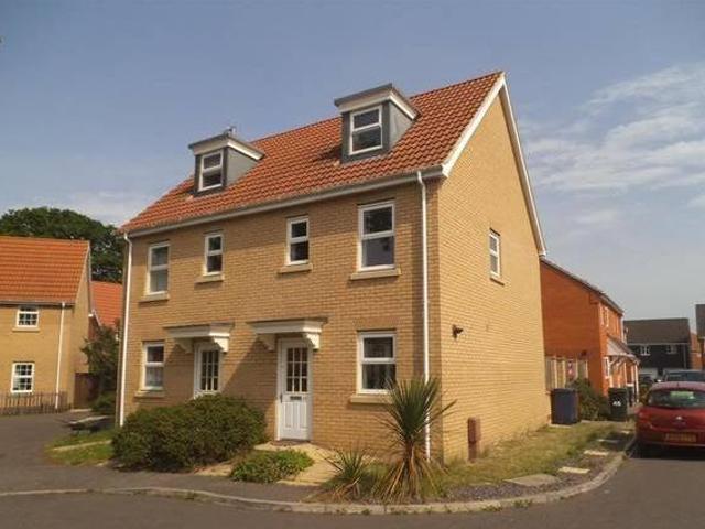 Semidetached house for rent in Selway Drive Bury St Edmunds IP32
