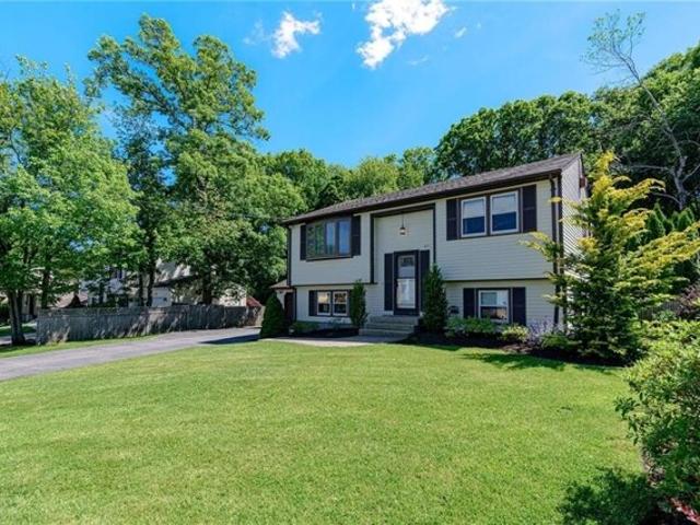 Seminole Trl, Cranston, Home For Sale