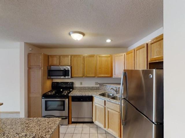 Seminole Woods Apartments 1 Bedroom Apartment for Rent at 2892 Mickelson Pkwy, Fitchburg, WI 53711