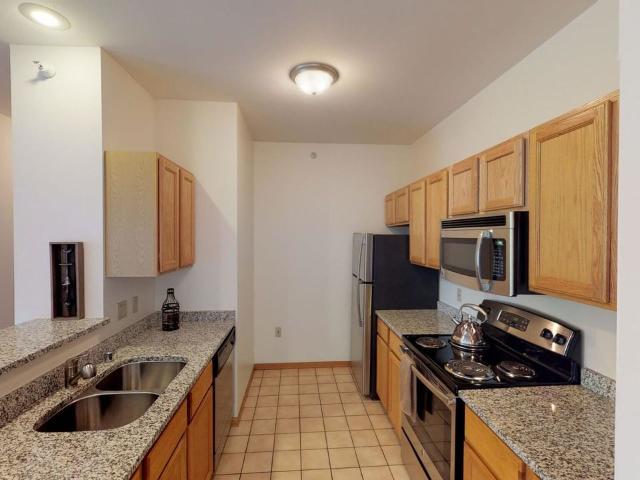 Seminole Woods Apartments 2 Bedroom Apartment for Rent at 2892 Mickelson Pkwy, Fitchburg, WI 53711