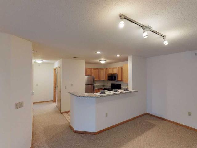 Seminole Woods Apartments 2 Bedroom Apartment for Rent at 2892 Mickelson Pkwy, Fitchburg, WI 53711