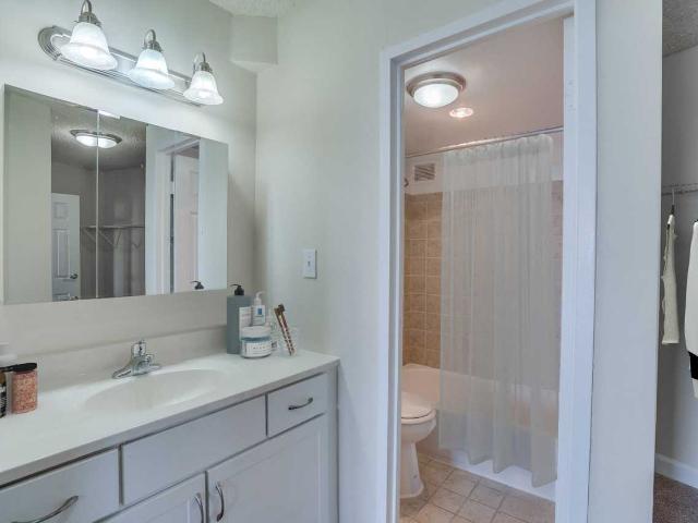 Seminary Towers 3 Bedroom Apartment for Rent at 4701 Kenmore Ave, Alexandria, VA 22304