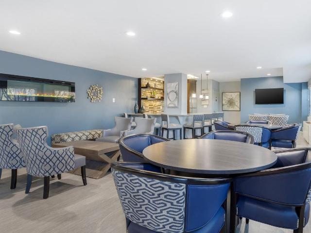 Seminary Towers 2 Bedroom Apartment for Rent at 4701 Kenmore Ave, Alexandria, VA 22304