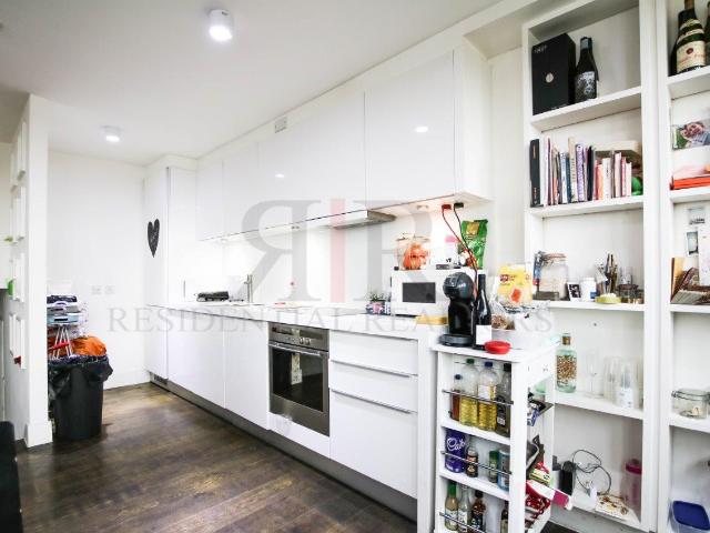 Semley Place,, SW1W