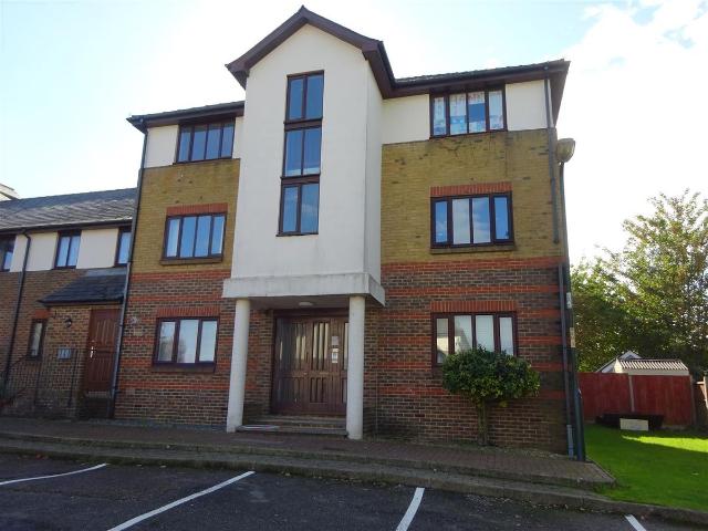 Semple Gardens, Chatham ME4, 1 bed flat to rent, £900 pcm | PrimeLocation