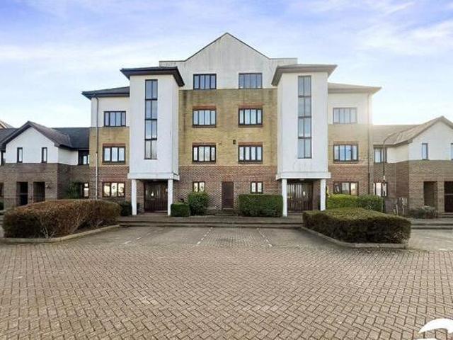Semple Gardens, Chatham, 1 Bedroom Flat