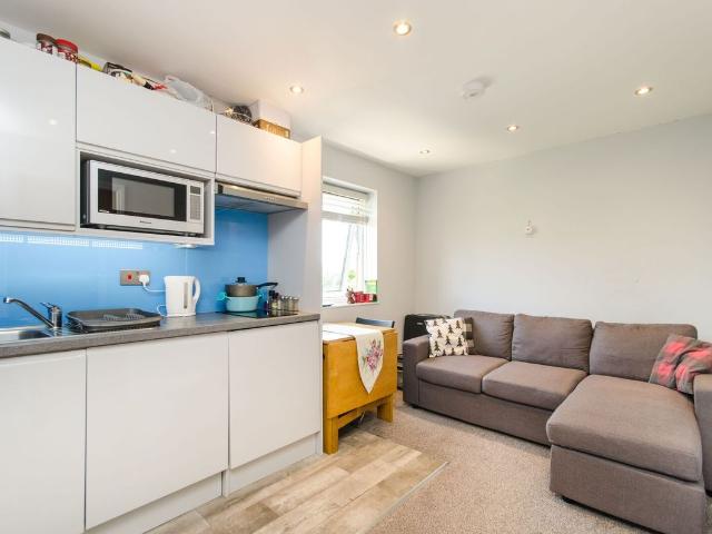 Sentinel Close, Southall, Northolt UB5, Studio to rent, £1,600 pcm | PrimeLocation