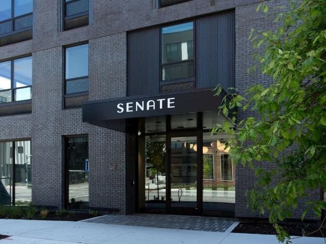 Senate at The Crosswalks 1 Bedroom Apartment for Rent at 1025 E Armour Blvd, Kansas City, MO 64109 Central Hyde Park