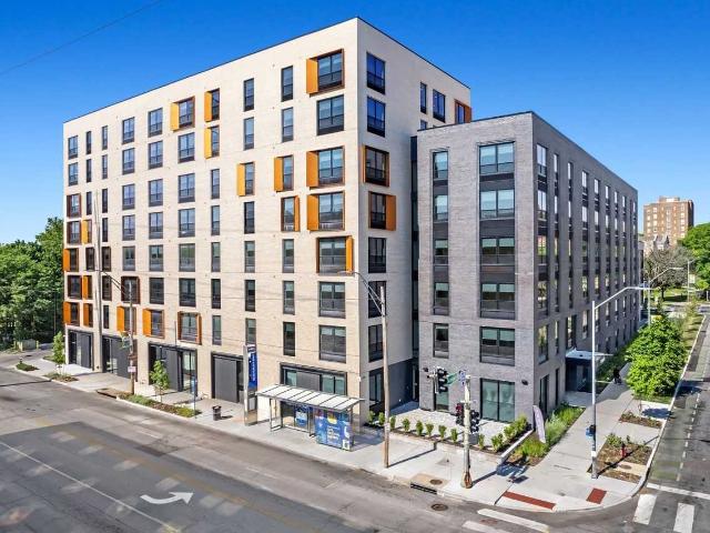 Senate at The Crosswalks 1 Bedroom Apartment for Rent at 1025 E Armour Blvd, Kansas City, MO 64109 Central Hyde Park