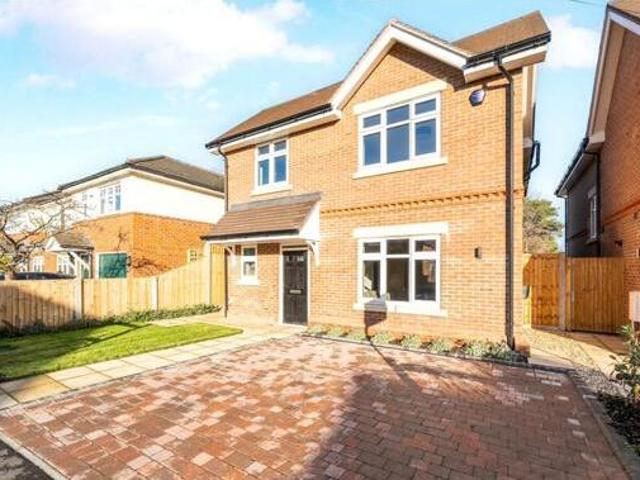 Send Barns Lane, Send, 4 Bedroom Detached