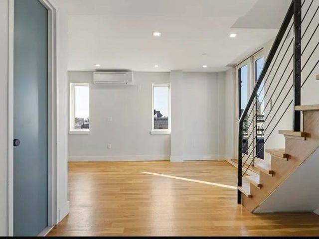 Seneca Ave apt in Queens!