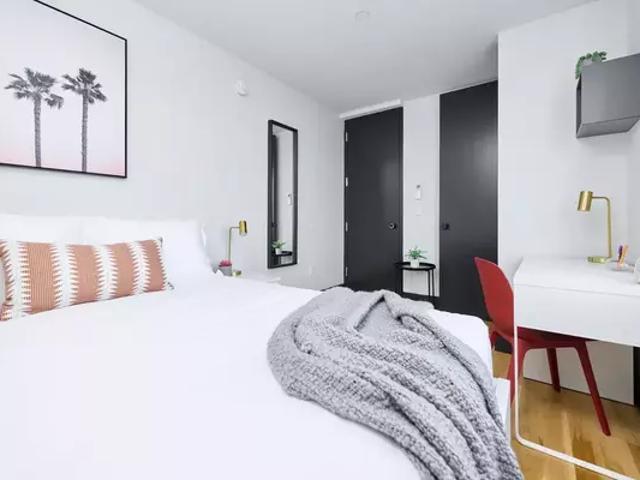 Seneca Ave #740