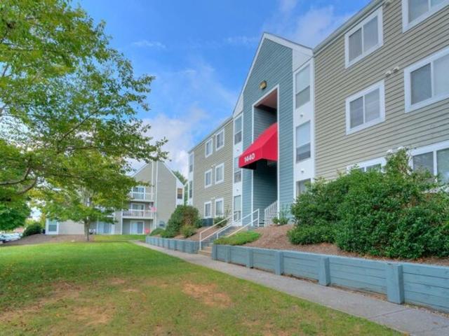 Seneca Dr Apt J, Blacksburg, Condo For Sale