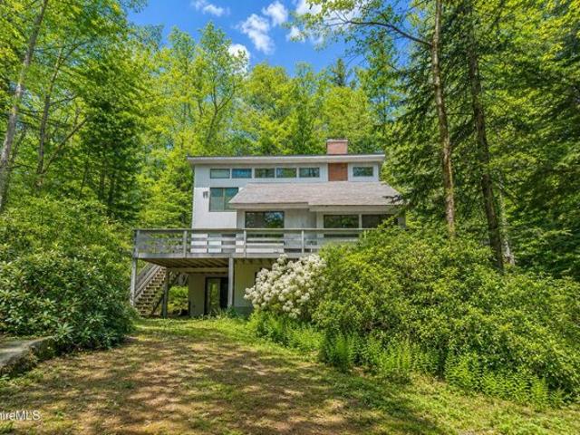 Seneca Dr, Becket, Home For Sale