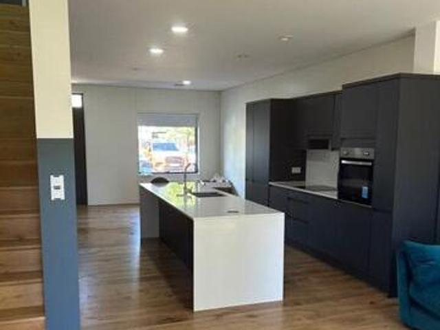 Senior Lane, Salford, 4 Bedroom Terraced