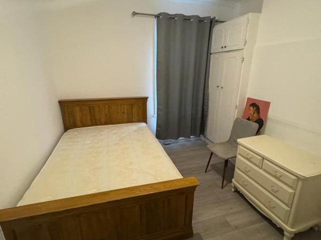 Senrab Street, London E1, Room to rent, £950 pcm | PrimeLocation
