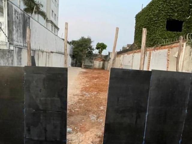 Confortável terreno residencial para venda em Vila Carrão, 497m²