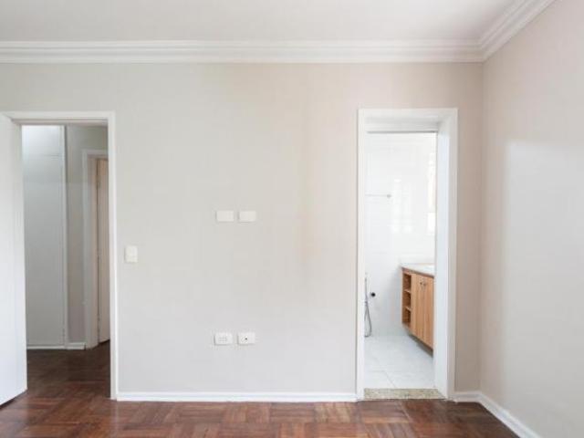 Funcional apartamento para venda em Itaim Bibi com 3 quartos, sendo 1 suíte, 126m² remaxares#RFMV4