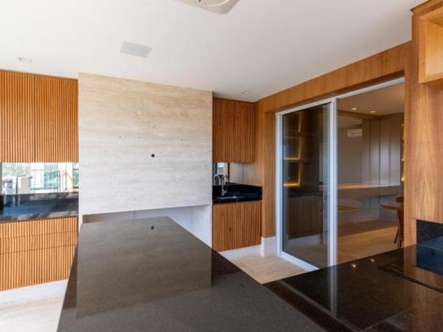 Versátil apartamento para venda em Residencial Morro do Ipê com 4 quartos, sendo 4 suítes, 507m² t