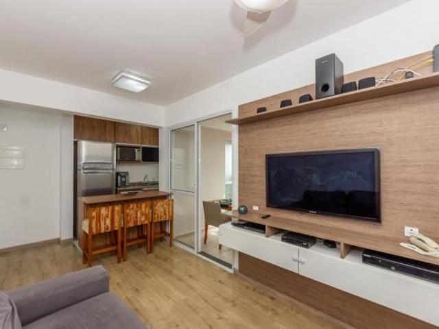 Confortável apartamento para venda em Vila Gumercindo com 2 quartos, sendo 1 suíte, 57m² remaxclas
