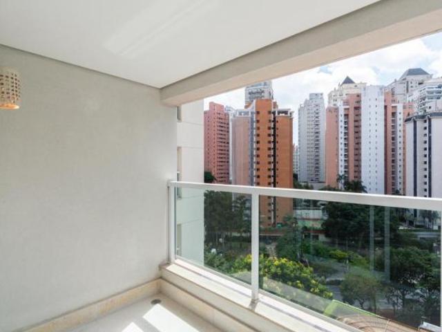 Sensacional apartamento para venda em Moema com 4 quartos, sendo 4 suítes, 335m² paulamattos#QQEXU