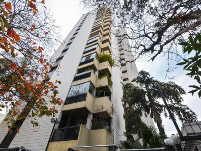 Atraente apartamento para venda em Moema com 3 quartos, sendo 3 suítes, 202m² graziellacastellano#