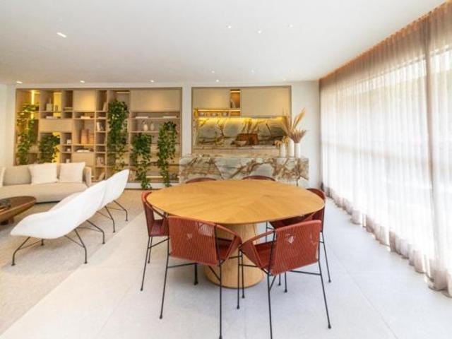 Sensacional apartamento para venda em Jardim Vitória Régia com 4 quartos, sendo 4 suítes, 222m² re