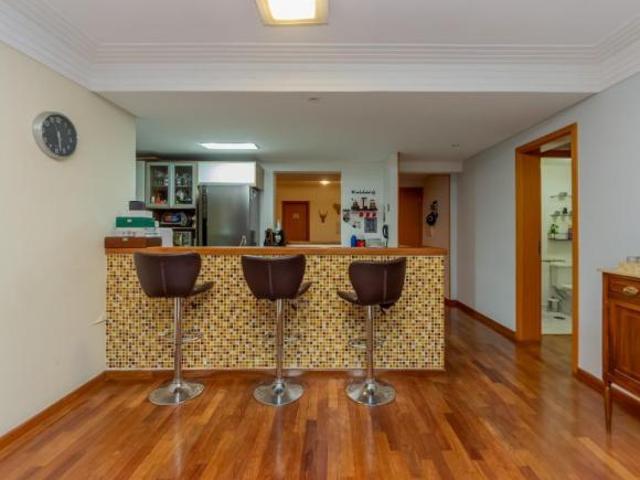 Espetacular apartamento para venda em Jardim com 3 quartos, sendo 3 suítes, 144m²