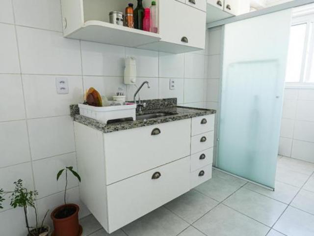 Confortável apartamento para venda em Jardim Íris com 2 quartos, 44m²