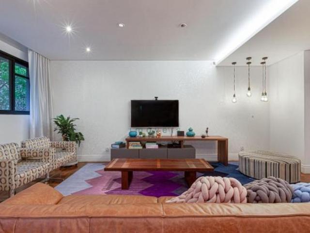 Versátil apartamento para venda em Jardim Paulista com 3 quartos, sendo 3 suítes, 198m²