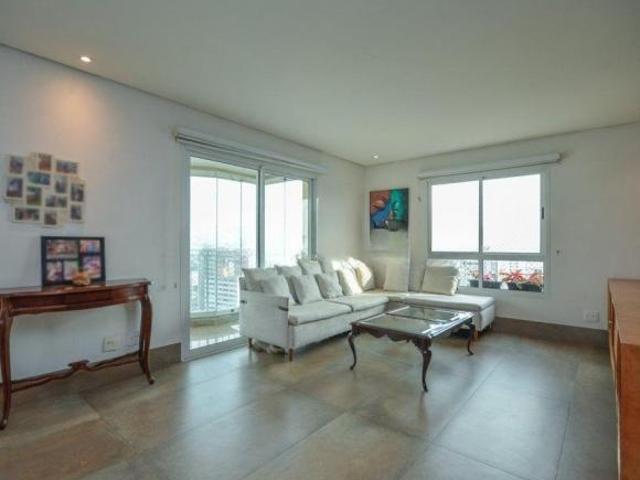 Excelente apartamento para venda em Jardim Paulista com 4 quartos, sendo 3 suítes, 205m²