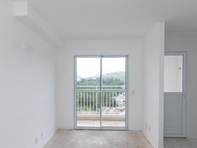 Agradável apartamento para venda em Polvilho com 3 quartos, sendo 1 suíte, 57m²