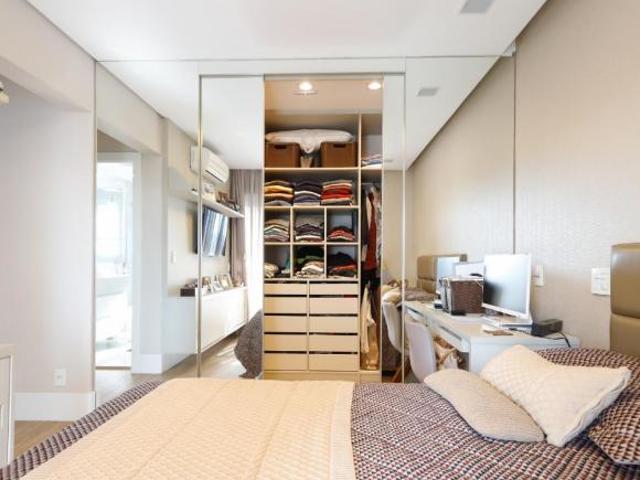 Confortável apartamento para venda em Vila Anastácio com 3 quartos, sendo 3 suítes, 157m² remaxmon