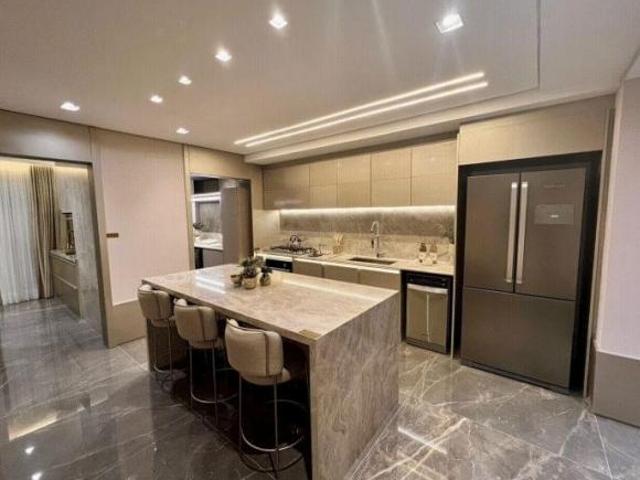Confortável apartamento para venda em Vila Mariana com 3 quartos, sendo 3 suítes, 166m²