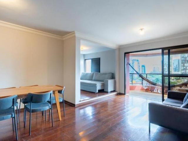 Sensacional apartamento para venda em Vila Nova Conceição com 4 quartos, sendo 3 suítes, 151m²