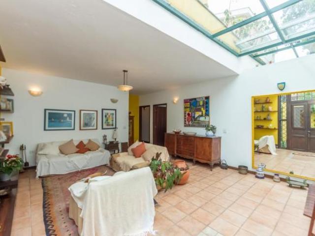 Confortável casa de vila para venda em Vila Elvira com 3 quartos, sendo 1 suíte, 150m² mayer boacn