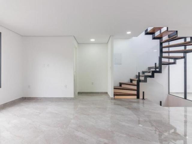Atraente casa em condomínio para venda com 3 quartos, sendo 1 suíte, 140m² remaxmonarca#RW206