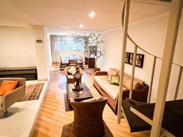 Sensacional casa para venda em Aclimação com 3 quartos, 195m²