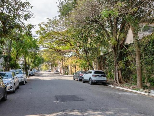 Sensacional casa para venda em Jardim Aeroporto com 2 quartos, sendo 2 suítes, 136m²